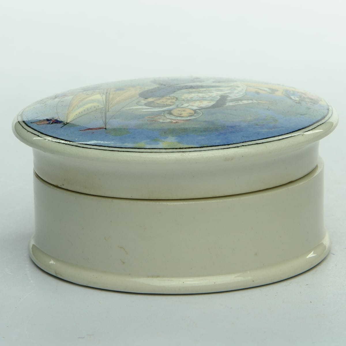 Prattware Lid. Landing the Fare. Pegwell Bay. - ABCR Auctions